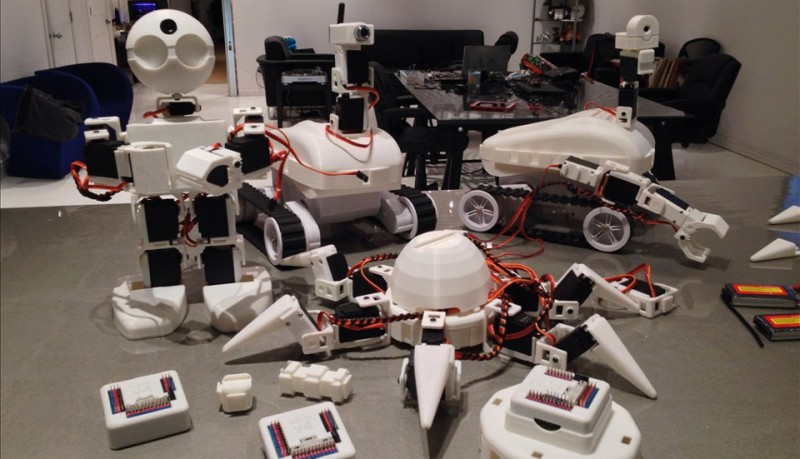 Crea tu robot en casa con EZ Robot Kit | buenespacio